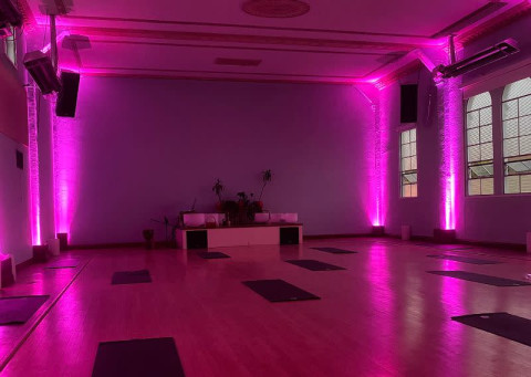 Huge studio with natural light & sky-high ceilings, San Francisco, CA ...