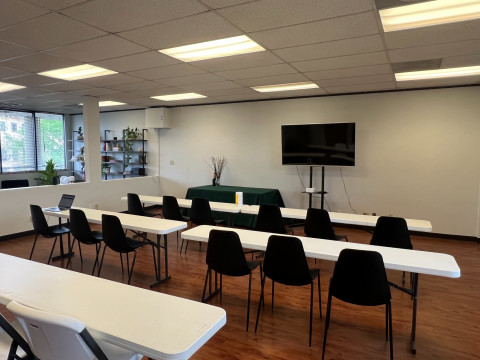 Cute Classroom Space with Intimate Sitting Area, AUSTIN, TX | Off-Site ...