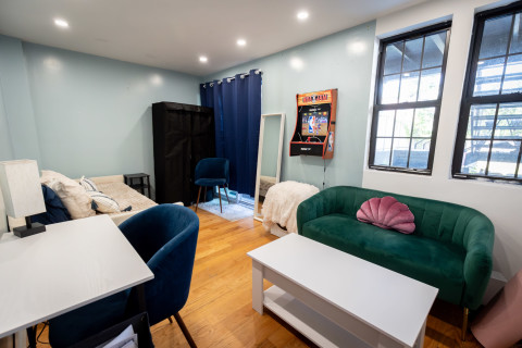 Residential brooklyn therapy, video call & vlog room with great ...