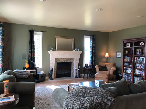 Mojo Place- Gorgeous home w/ spa & seasonal pool, Walla Walla, WA | Off ...