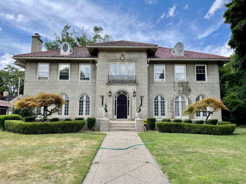 Historic Mansion in Boston Edison with Basement Speakeasy, Detroit, MI | Production | Peerspace