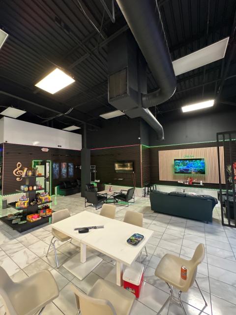 SmokeZone | Large Storefront with Recording Studio, Lewisville, TX ...