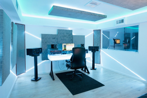 Creative & Intimate Recording Studio Space in Koreatown, Los Angeles ...
