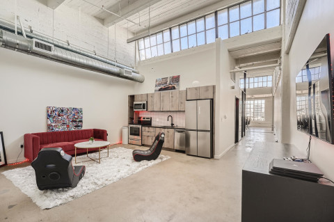 VR Lounge / Esports Gaming Arena / Office Space w/ Rooftop Access ...