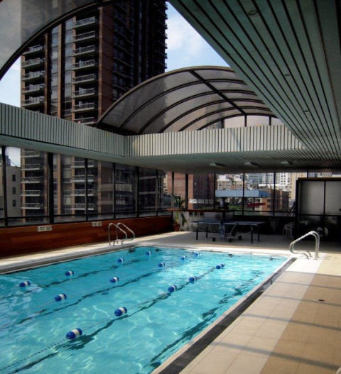 Sunny and Private indoor pool in the heart of Midtown East (Weekends ...