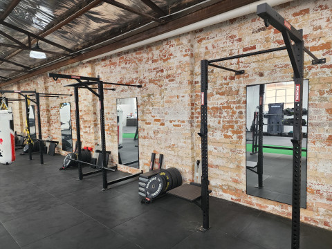 Bayside Strength and Recovery | New York Loft Style Warehouse Gym ...