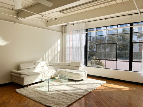 Spacious Natural & Studio Lighting Urban Downtown Loft, San Diego, CA ...