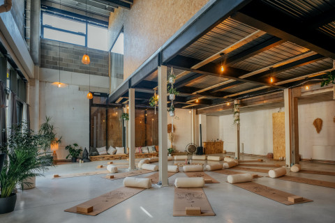 Luv Yourself Space | Royal Docks Accessible Loft with Serenity for ...