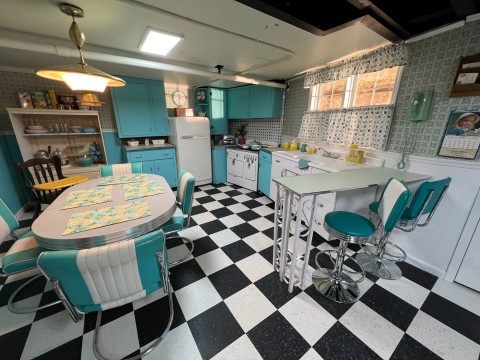 1950's Authentic Kitchen, Patchogue, NY | Production | Peerspace