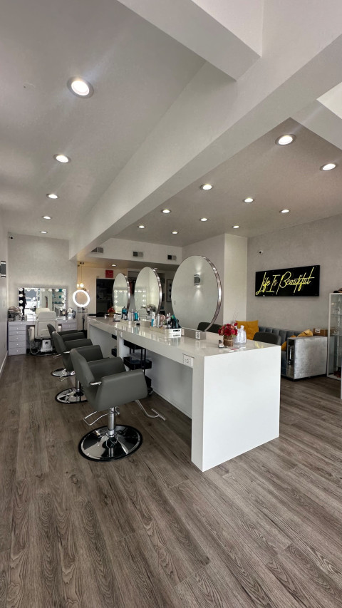 Chic West Hollywood Hair Salon on Sunset Blvd – Perfect for Photoshoots ...