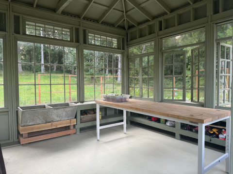 Charming Greenhouse with Garden, Stanwood, WA | Production | Peerspace