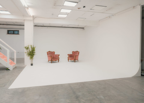 Infinity Cove Studio ⭐️ | Drive in Film Studio 🚗 | Kitchen Studio 👨🏼‍🍳 ...