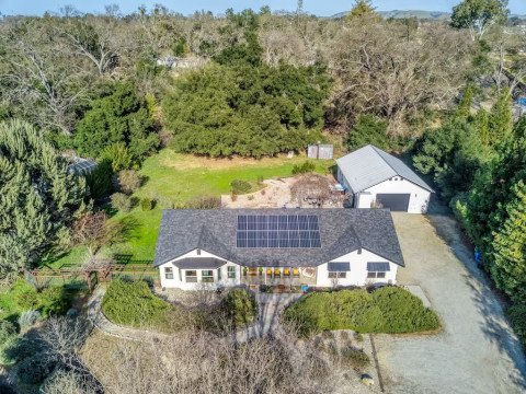 Countryside Vintage Designer European home, Lots of outdoor space, 1.34 ...