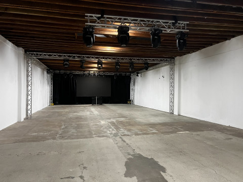 Private Spacious Multi-Functional Open Studio Space, Fontana, CA ...