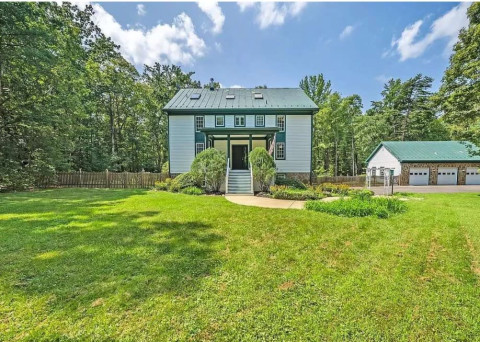1929 Historic Serene Country Home, Goldvein, VA | Production | Peerspace