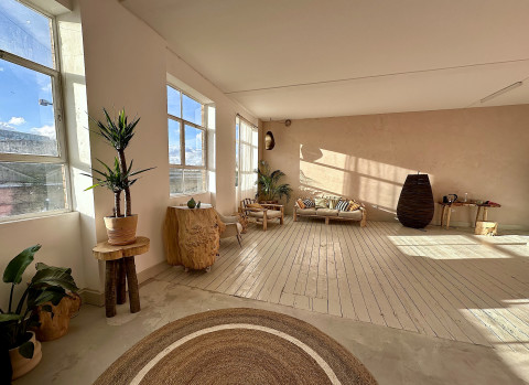 Organic Lifestyle Studio +, London | Production | Peerspace