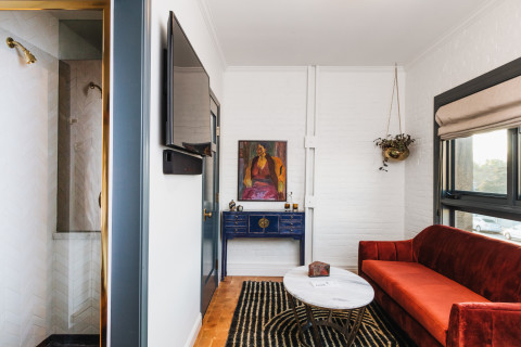 King Suite with Swanky Lounge Area | #4, Los Angeles, CA | Production ...