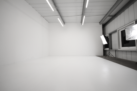 SuperBlimp Studio | Photo/Video Studio (white walls and floor, green ...