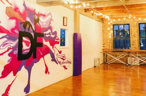 Large Creative Dance Studio, Chicago, IL | Production | Peerspace