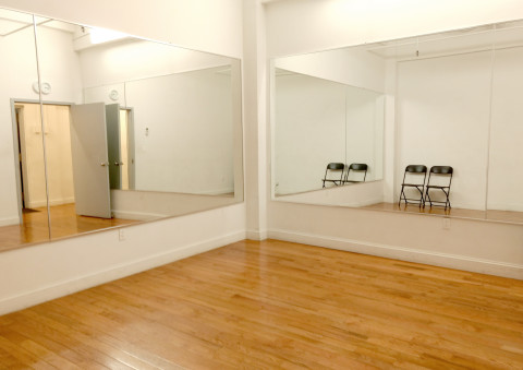 Affordable Private Midtown Dance Studio with Large Mirrors and High ...