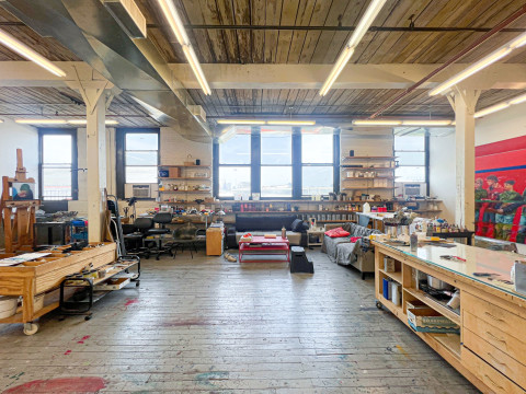 Artist studio loft with beautiful light, great splattered floors ...