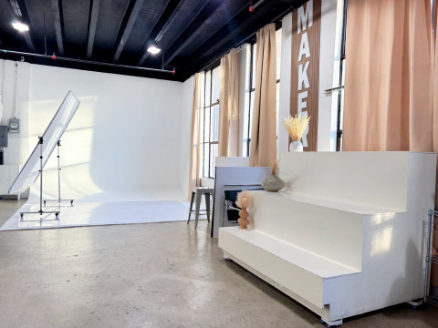 BareMaker’s Studio | Creative Open Studio w/ City Views, Cyclorama Wall ...