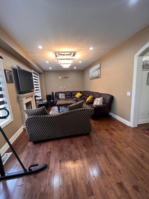 Spacious Detached house, Brampton | Event | Peerspace