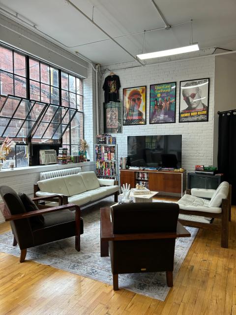 Prime Downtown Gallery Studio Loft Style Versatile Vintage Space ...