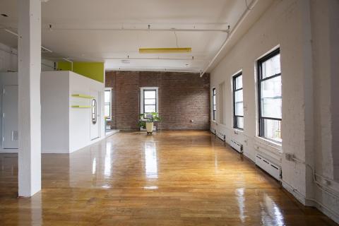 Matka LLC | Okno: BRIGHT LIGHT Vintage Loft 🌵Kitchen + Bathroom🍃Urban ...
