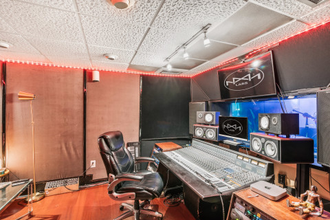 MMM Labs Recording Studio (B-Room), North Miami Beach, FL | Off-Site ...