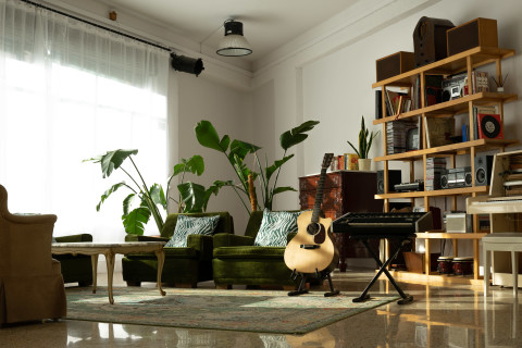 Room To Studio | Creative Space with Natural Light at a Music Studio ...