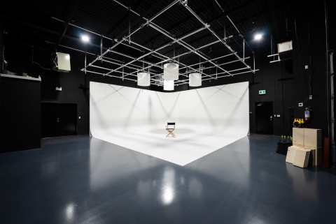 Spacious Film/Photo Studio w/ Lighting Grid, Toronto | Production ...