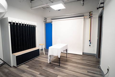 Full Equipped Backdrop Photo Studio, Lexington, KY | Production | Peerspace