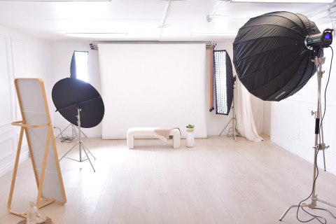 Creative photo studio space, Etobicoke | Production | Peerspace