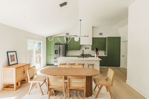 *NEW* Modern Studio House In South Austin With Landscaped Backyard ...