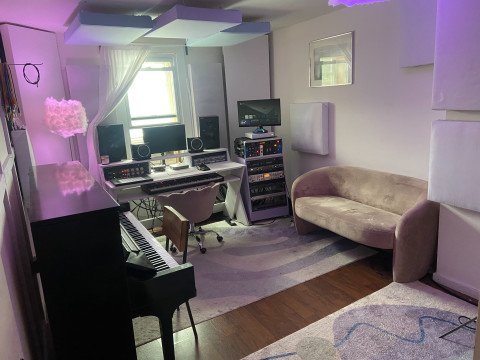 Vibey Sunlit Recording Studio, Brooklyn, NY | Production | Peerspace
