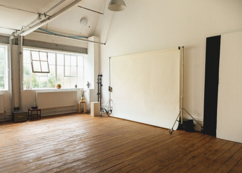 Warehouse Studio with wooden floor for photography and video., london ...