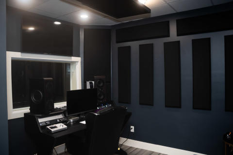 River Oaks Recording Studio, Houston, TX | Production | Peerspace