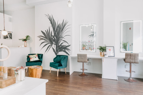 Light-filled Storefront in Center City, Philadelphia, PA | Off-Site ...