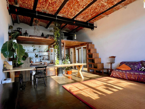 Sunny, Co-working space with projector, High Ceiling Studio, Ridgewood ...