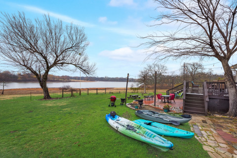 Lake Lewisville Hideout (Lakefront Billiards, event parking onsite ...