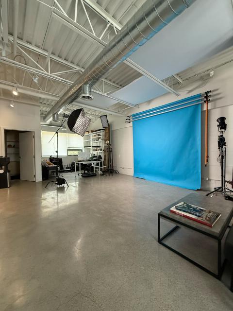 West End Railpath Photo and Video Studio, Toronto | Production | Peerspace