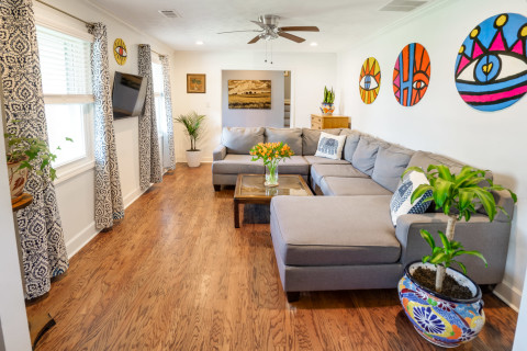 Stylish Artsy House, East Point, GA | Production | Peerspace