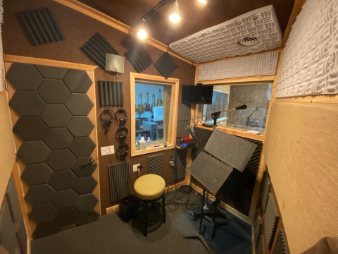 Midnight Productions Studio LLC | Urban Recording Studio Space, Twin ...