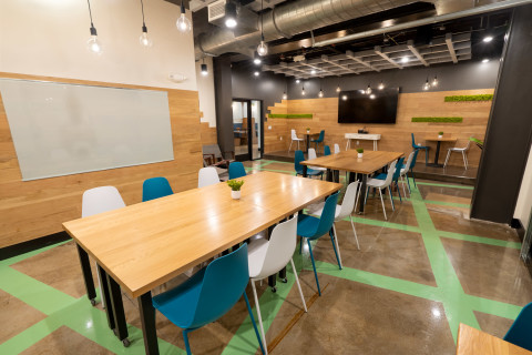 COhatch Tarpon Springs | Tarpon Springs Event Space - The Breezeway ...