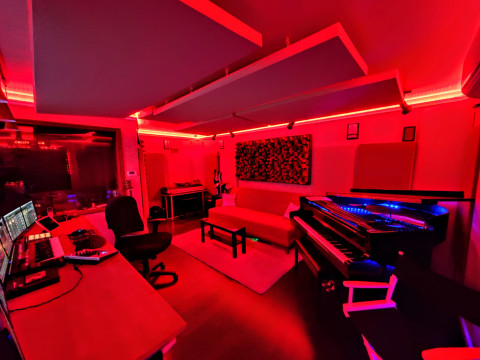 A stunning recording studio in SF Valley, Reseda, CA | Production ...