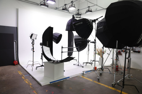 Ashkan Image Photography | Fully Equipped Photo/Video Production Studio ...