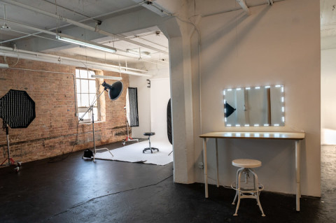 Large All-Inclusive Photo Studio, Chicago, IL | Production | Peerspace