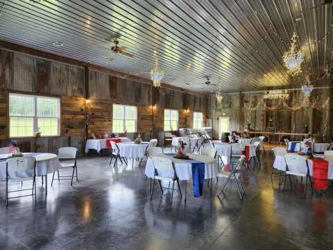 Country Charm Event Venue | Rustic and Elegant Country Venue surrounded ...