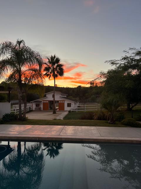 Mini Ranch on 3 acres with modern white barn and 3 horses, Fallbrook ...